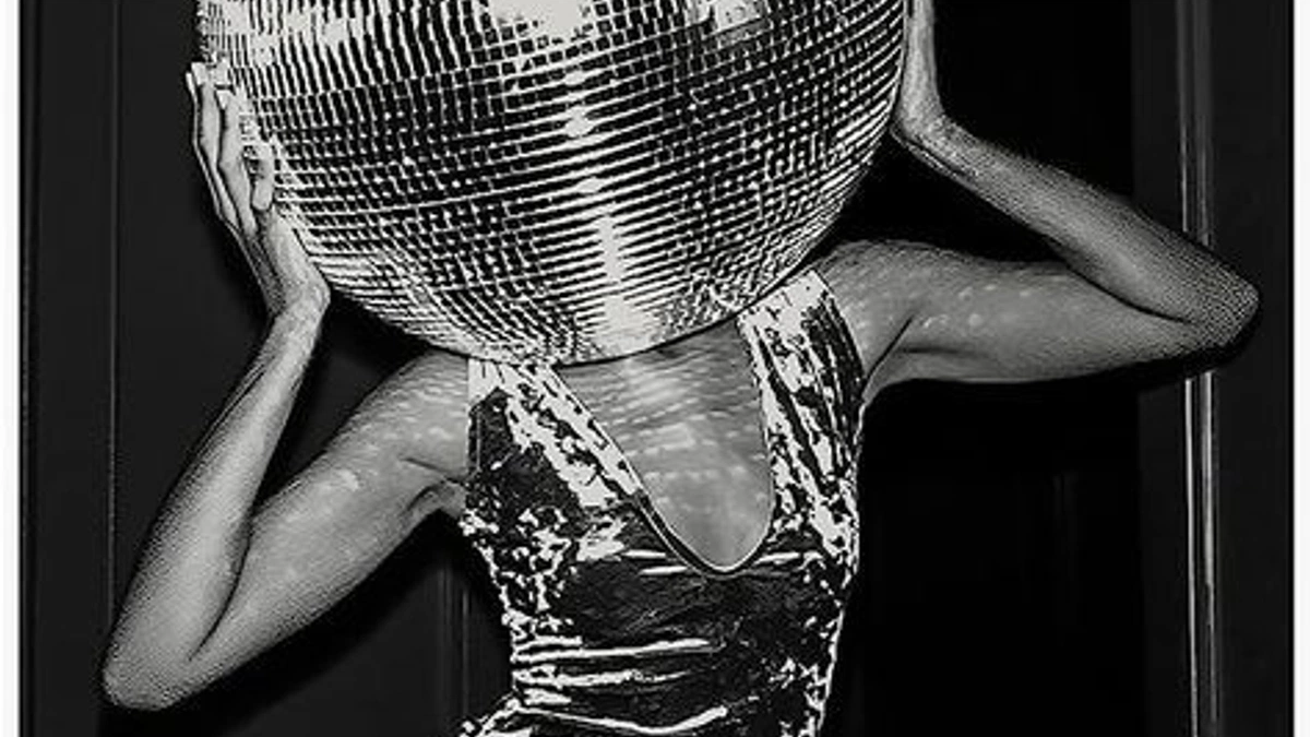 70s disco (@ainsleybarwise) / Cosmos