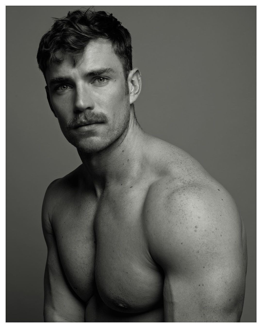 Photo | Portraits (@cameronfrost) / Cosmos