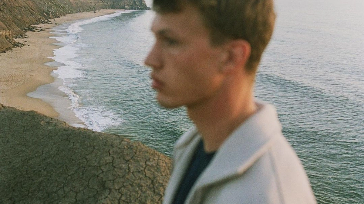 estuary (@craigm) / Cosmos
