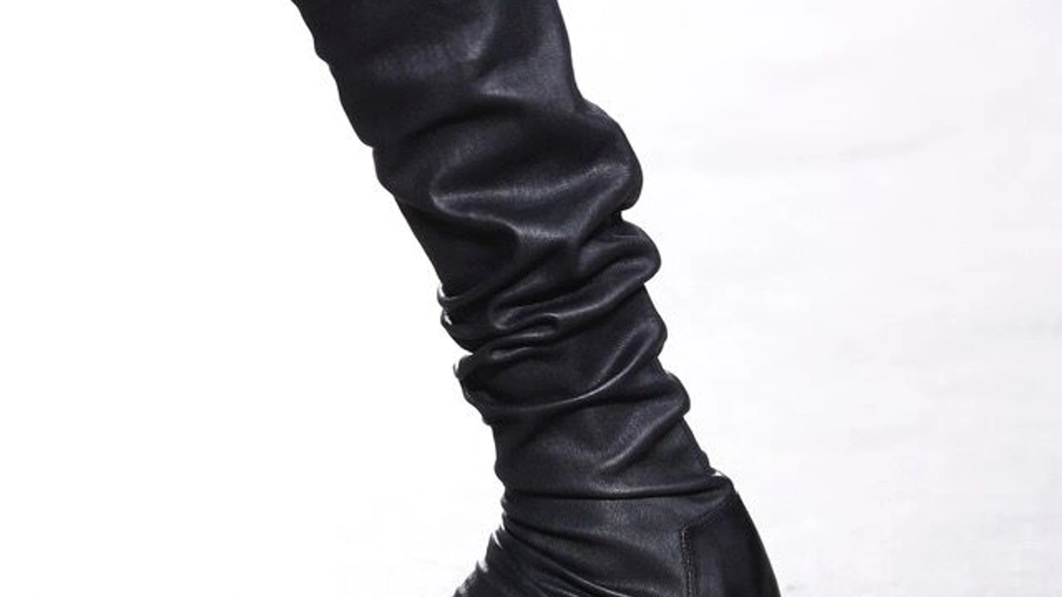 boots (@turboscoliosis) / Cosmos