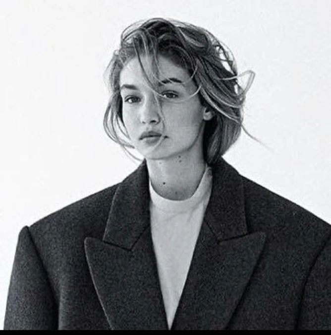 Faces (@mathilda.bkb) / Cosmos