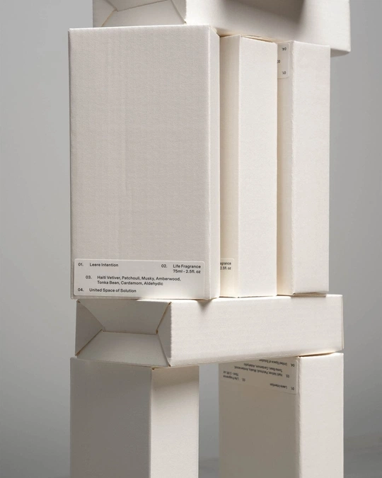 Package design (@haleey) / Cosmos