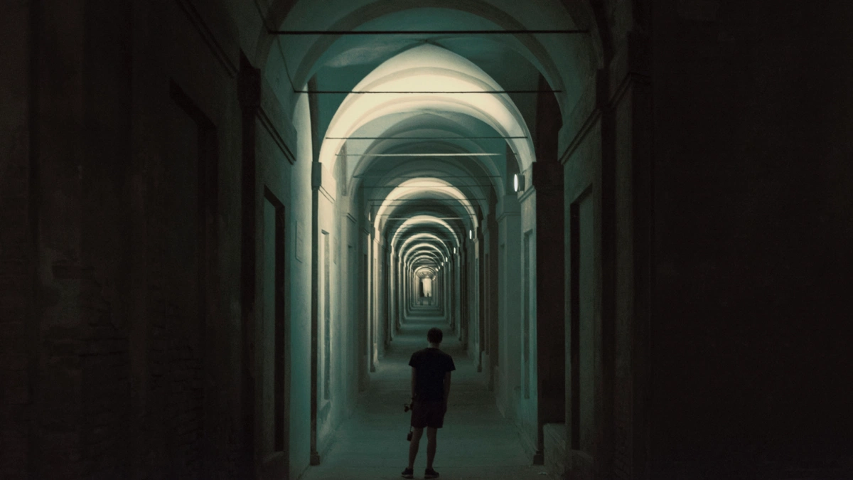 secret passages (@armets) / Cosmos