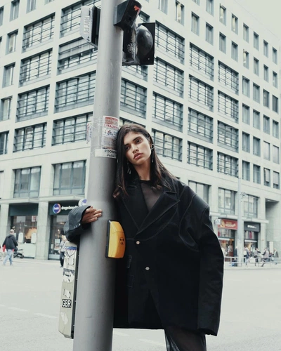 Urban Photoshoot (@revanza) / Cosmos