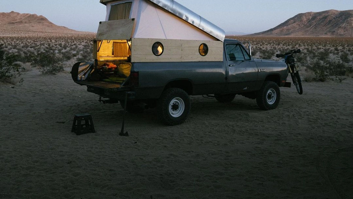 camper life. (@phasesofrhea) / Cosmos