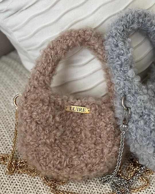 Accesory (@arayo) / Cosmos