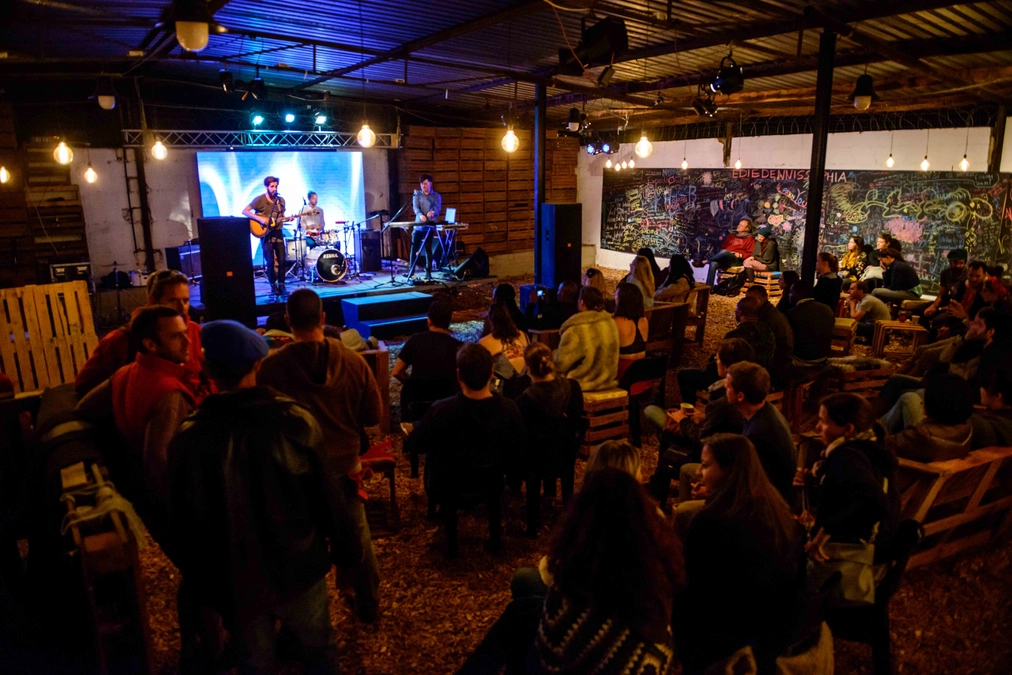 Barn Stage (@bushmultimedia) / Cosmos