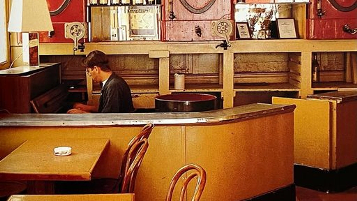 early 2000s cafe aesthet (@jamiec) / Cosmos