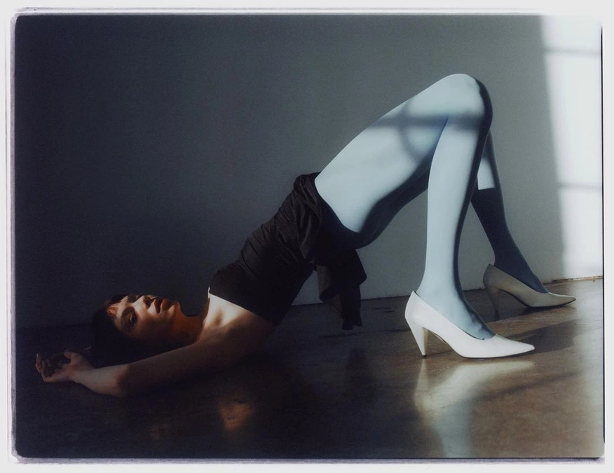 Body Movements Poses (@gulligajulia) / Cosmos